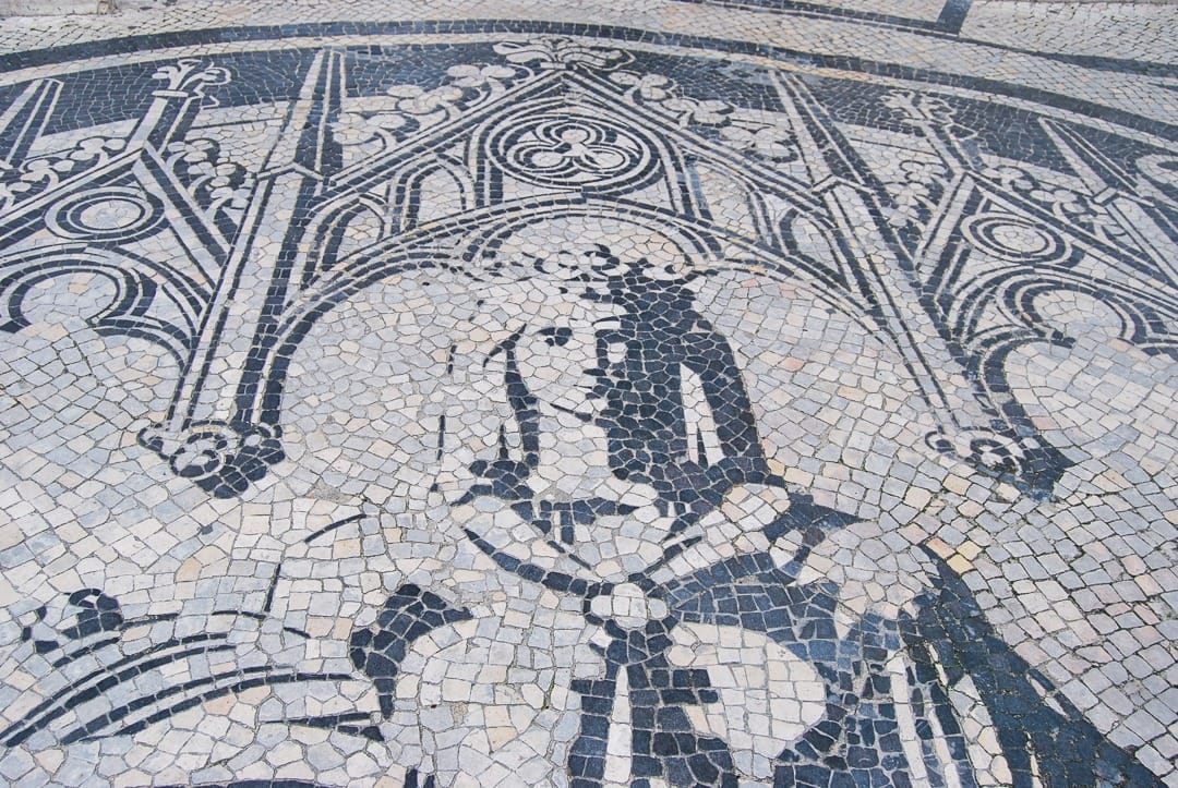 Calçada Portuguesa: the art of Portuguese pavement - Bucket List Portugal